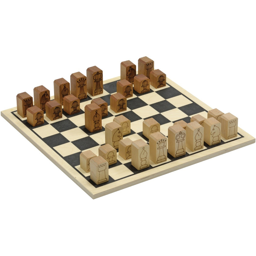 Basic Chess Set – Nesting House